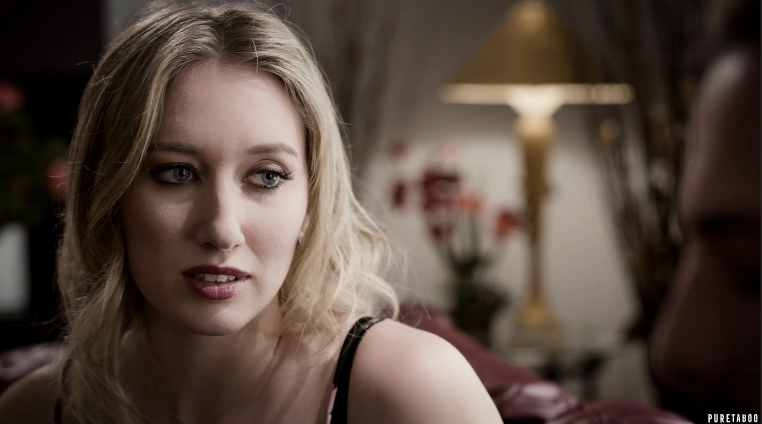 Riley Reyes' Age, Career, Family, Net Worth, Height Bio 2024.